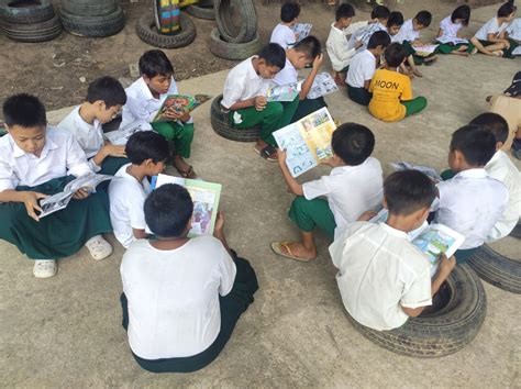 သီပေါမြို့ အမှတ် ၃ အခြေခံပညာအထက်တန်းကျောင်းတွင် အသက် ၅ နှစ်မှ ၇ နှစ်အထိ ကျောင်းသား၊ ကျောင်းသူမ