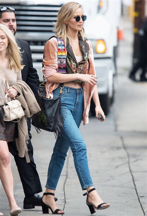 Jeans Jennifer Lawrence Jennifer Lawrence Greift Auch Im Sommer Zur