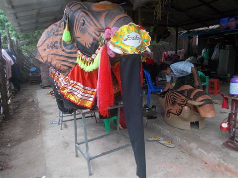 ကျောက်ဆည်မြို့တွင် မျိုးဆက်သစ် ဆင်ချိုးပညာရှင်များ အဆက်မပြတ်မွေးထုတ