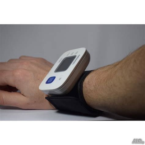 Omron Rs2 Омрон Rs2 апарат за измерване на кръвното налягане на китката НОВО Медицинск