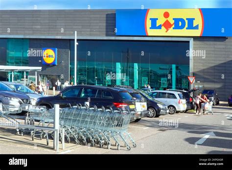 Lidl Open A New Supermarket Shopping Store In Existing Premises Free Shoppers Car Parking