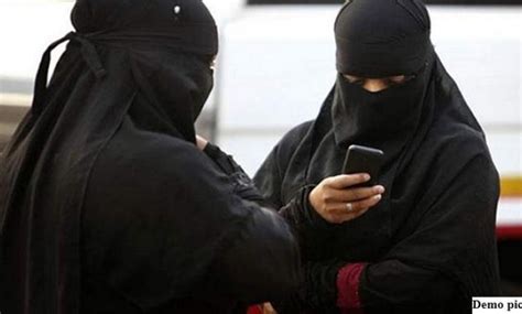 Maulvi Forces Husband For Halala With His Wife India News India Tv