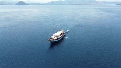 Labuan Bajo Trip Itinerary Explore Indonesias Hidden Gem With A Touch