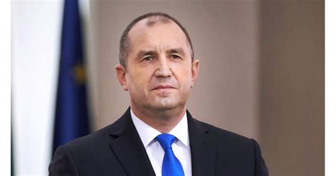 Радев продължава кастинга за кандидат премиер