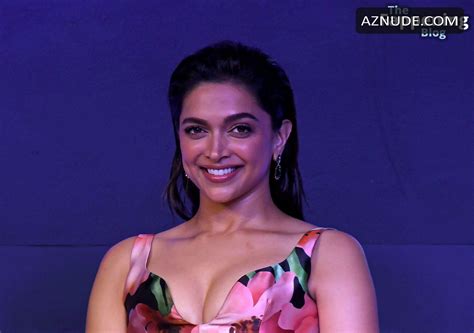 Deepika Padukone Sexy Shows Off Her Gorgeous Cleavage During The Press Conference In Mumbai Aznude