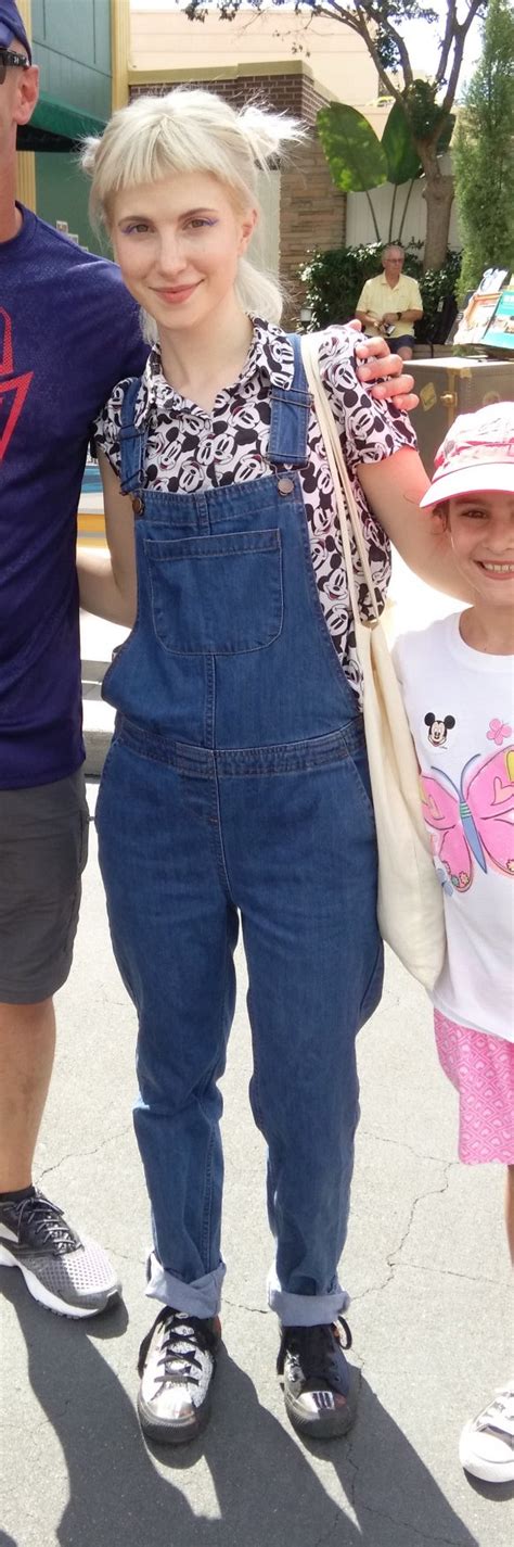 Hayley Williams Clothing Photo