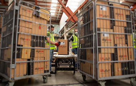 ۲برابر شدن تقاضا و استخدام ۷۰۰ نیروی کار جدید در دوران کرونا اتاق خبر