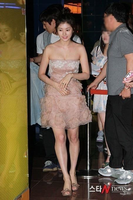 다리 정말 예뻐진 정소민 최근 연예 포토 토크 네모판