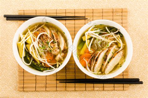 亚洲鸡肉面条汤图片 包图网企业站