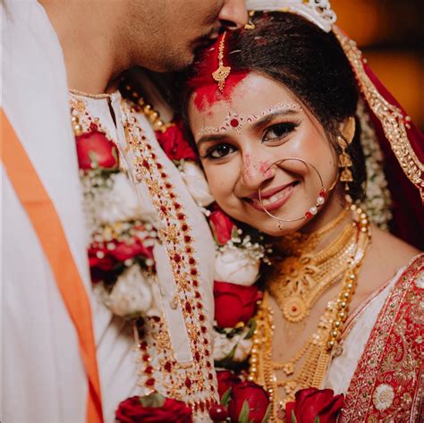 Ii শুনুন মেয়েটির গল্প Ii তবে মনে রাখবেন এরম গল্প প্রতি ঘরের মেয়ের কাছে আছে এরম ঘটনা প্রতি