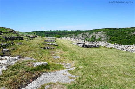 Средновековен град и крепост Червен Mytasteforliving