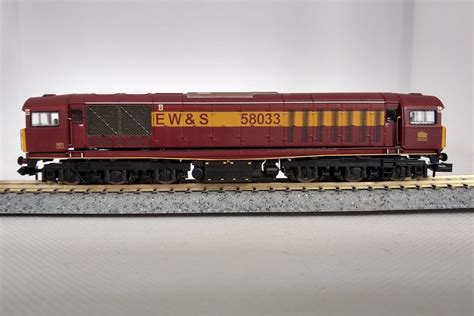 Dapol Nd 103jd Class 58 Diesel 58033 In Ewands Maroon And Gold Dcc