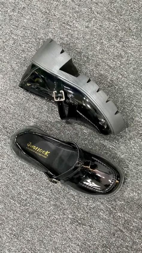 Rekomendasi Docmart Cewek In 2024 Ootd Casual Ootd Dress Ootd Gamis