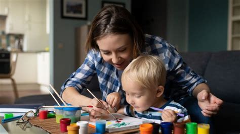 Семействата имат възможност да кандидатстват за детегледачка до 2023 г Dnes Dir Bg