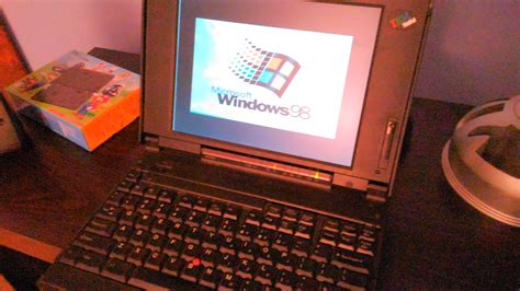 Dude Buys Ancient Laptop From 1996 For 5 Finds Some Pretty Funky Stuff Hidden Within Brobible