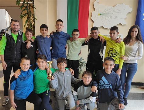 🏆 Второ място за отбора по футбол на СУ Вела Благоева Facebook