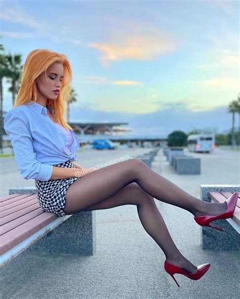 Instagram Short Skirt Babes Tights Fashion Pantyhose Fashion