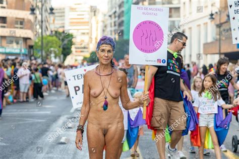 Editors Note Image Contains Nuditya Naked Redaktionelles Stockfoto Stockbild Shutterstock