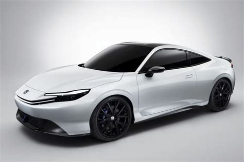 대체 얼마나 잘 팔리길래 요즘 대세라는 이것 때문에 자존심까지 버린 포르쉐 그 결과가 리포테라