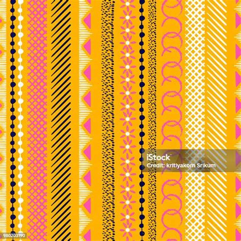 기하학적 형태와 수직 원활한 다채로운 패턴입니다 삼각형의 십자가 원형 패션 직물에 그려진된 스타일 라인 기하 도형에 대한 스톡