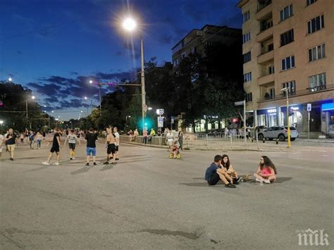 Магдалена Ташева София е блокирана от шепа лигльовци Два милиона жители на столицата са