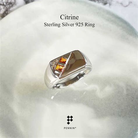 Rm86107 แหวนพลอยผู้ชายซิทริน สีเหลืองส้ม สี่เหลี่ยม เงินแท้ 925 ชุบทองคำขาว ให้ลุคเท่ ทันสมัย