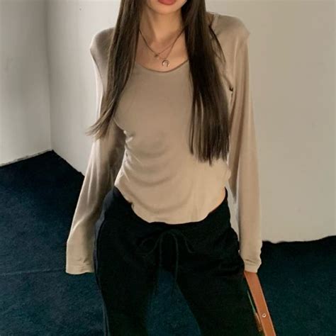 U넥라인 슬림 언밸 티셔츠 러블리 캐주얼 데일리 데이트 여성 기본 편한 얇은 귀여운 맨투맨