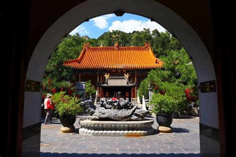 2023白瀑寺游玩攻略 建筑独特 好看 寺里有个吃素 去哪儿攻略
