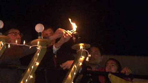 Holiday Celebrations Kicking Off Across Southland Abc7 Los Angeles