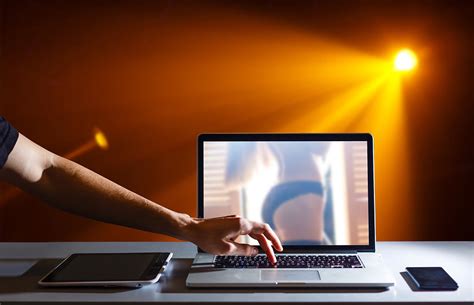 Eight Signs Of A Sexual Addiction Everything To Know