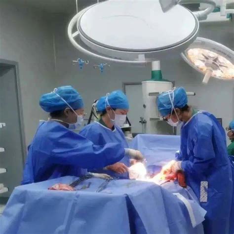 安宁市一产妇脐带脱垂！5分钟！他们与“死神”争分夺秒胎儿管理手术室