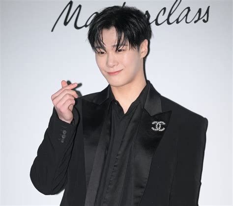 Moonbin Member Of K Pop Band Astro Dies At 25 The New York Times