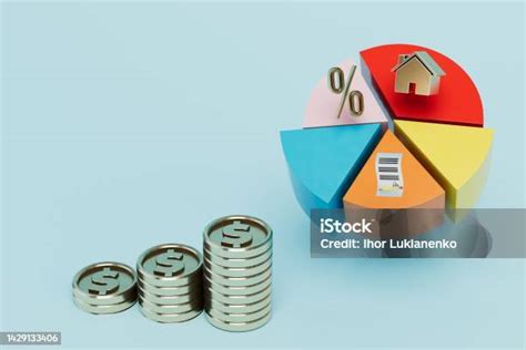 집을 사는 개념 관심 계약 달러 동전 옆에있는 집의 아이콘이있는 차트 3d 렌더링 부동산에 대한 스톡 사진 및 기타 이미지 부동산 퍼센트 기호 개념 Istock