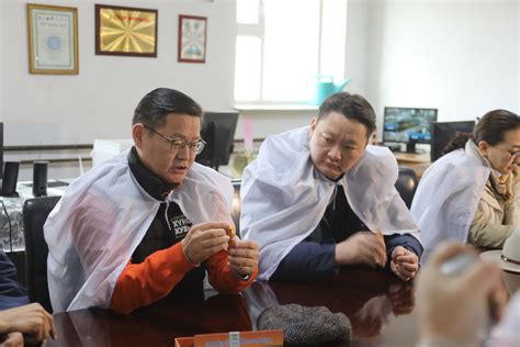 Баянхонгор аймаг хүн ам багатай тул зах зээл бага байдаг Хүнсний хувьсгал