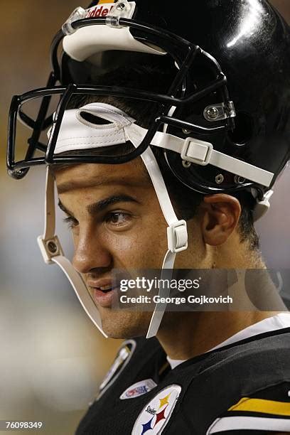 Punter Daniel Sepulveda Photos And Premium High Res Pictures Getty Images
