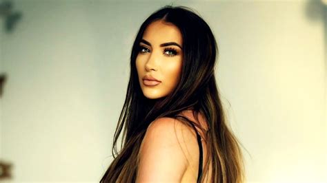 Stephanie Collier The Plus Size Model Revolutionizing Body Positivity