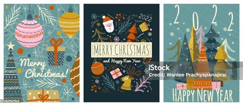 메리 크리스마스와 행복한 새해 인사말 카드 템플릿 빈티지 스타일의 겨울 휴가 일러스트의 벡터 세트 크리스마스 트리와 장난감 산타 클로스 2022 년 새해 손으로 그린 포스터