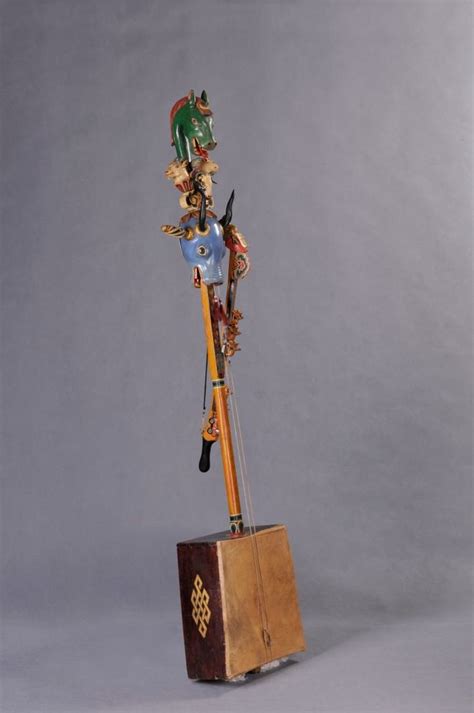 Тэнгэрийн аялгуут морин хуур үзэсгэлэн гарлаа