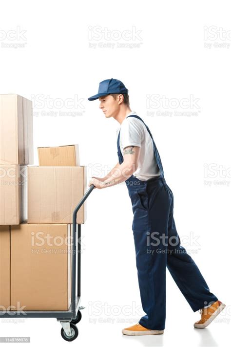 흰색 절연 핸드 트럭에 균일 한 운반 골 판지 상자에 발동기 문신에 대한 스톡 사진 및 기타 이미지 문신 배달부 백인종 Istock