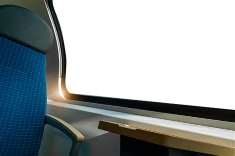 유럽 독일 대중 교통 열차 지하철 버스의 깨끗한 위생 빈 좌석에 고립 된 흰색 창 배경은 여행자가 사용자 정의 보기로 휴가 중에 여행 할 수있는 햇빛과 함께 0명에 대한