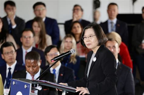 捷克論壇演說談中共軍演 蔡英文：民主陣營須發出信號 對夥伴恐嚇動武將導致嚴重後果 新聞 Rti 中央廣播電臺
