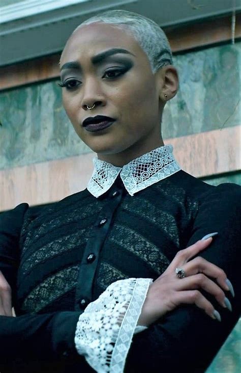Pin By Als 3 On Sabrina Ꮤitch Weird Sisters Afro Goth
