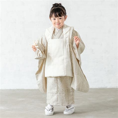 【楽天市場】 先着20 Offクーポン！／200名限定 4 1~11【レンタル】七五三 着物 3歳 レンタル 女の子 被布 フルセット 白 ベージュ 幾何学 被布着 きもの 着物セット 被布
