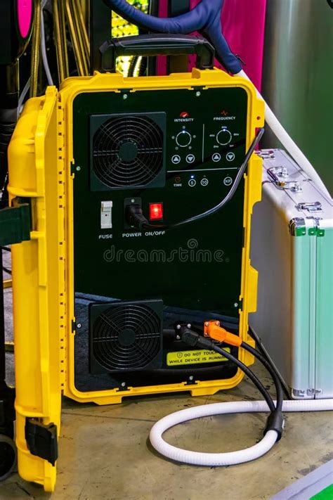 Device For Pulsed Electromagnetic Therapy Used In Cosmetic Procedures To Improve The Appearance