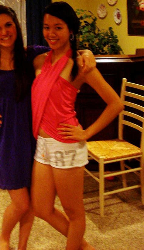 Cute Facebook Girls Tt