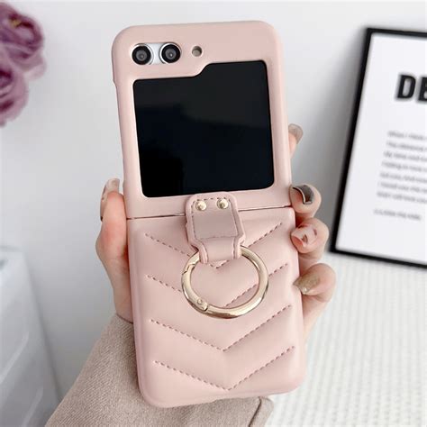 모이몰 삼성 갤럭시 Z플립5 Z플립4 Z플립3 일체형 핑거 링 스트랩 퀼팅 가죽 지플립5 지플립4 지플립3 제트플립5 제트플립4 제트플립3 플립5 플립4 플립3 케이스