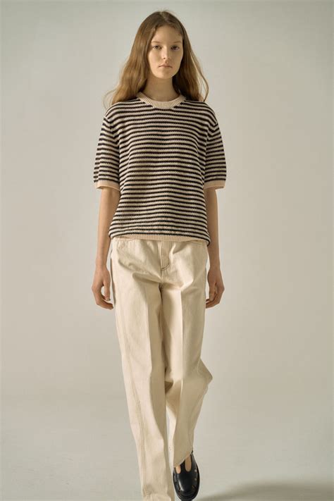 스트라이프 텍스처 니트cream Black 감도 깊은 취향 셀렉트샵 29cm