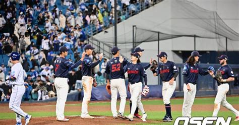 삼성전 승리한 롯데 자이언츠 선수들 사진