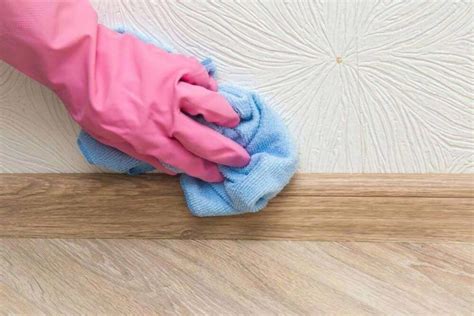 How To Remove Paint From Baseboards Super Easy Methods