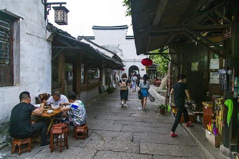 中国适合养老的古镇美过乌镇静过周庄距离上海仅100公里